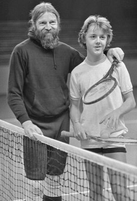 Murió Torben Ulrich, el tenista más hippie del circuito, padre del ...