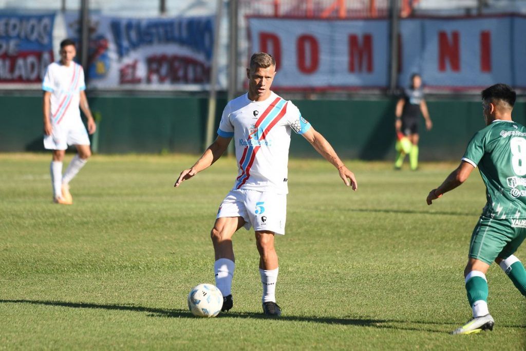 Nicolás Domingo: "El respeto en el fútbol no te lo ganás si traés un ...
