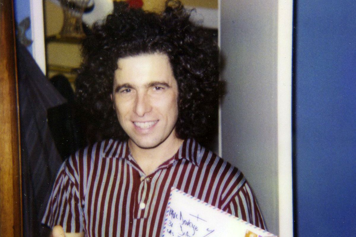 “Honestidad brutal” cumple 25 años: viaje a lo profundo de las noches ...