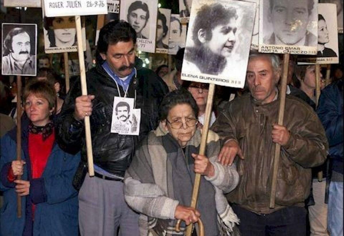 Una dictadura sí se animó: en 1976 la uruguaya asaltó la embajada de ...