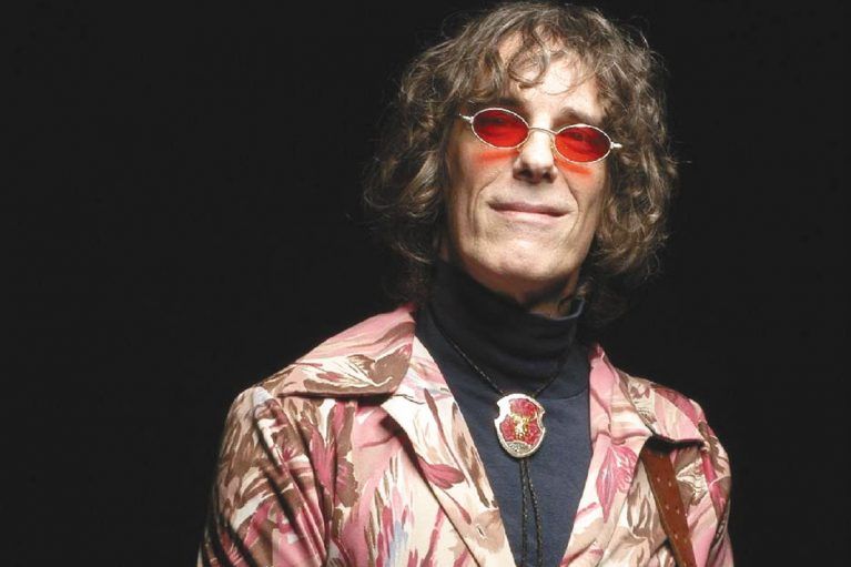 Spinetta eterno: a 75 años de su nacimiento, un legado contra todos los ...